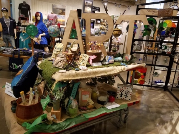 10 stores loaded with Michigan-made gift ideas - Buy Michigan Now